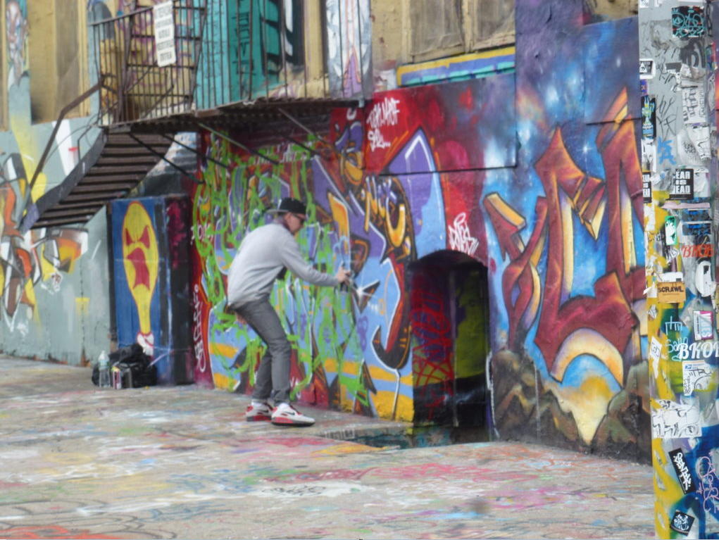 5 Pointz Queens, NYC - Graffiti Industrial Complex - Paperbacknovel.com
